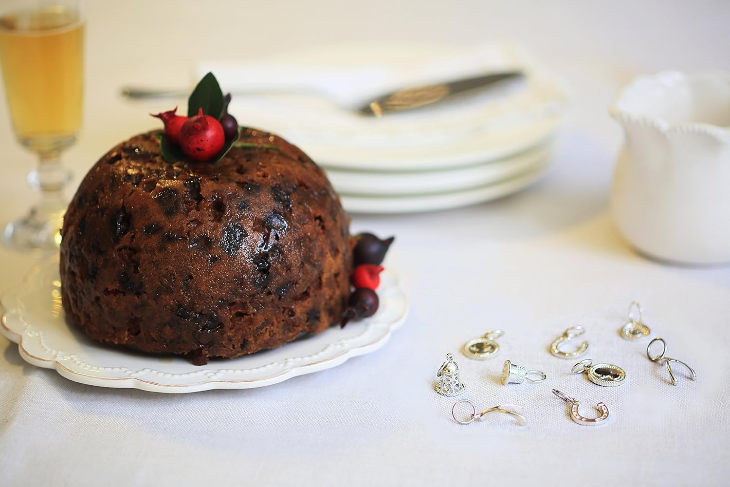 Home & Kitchen Silver Celebrations Set of 6 Traditional Christmas ...