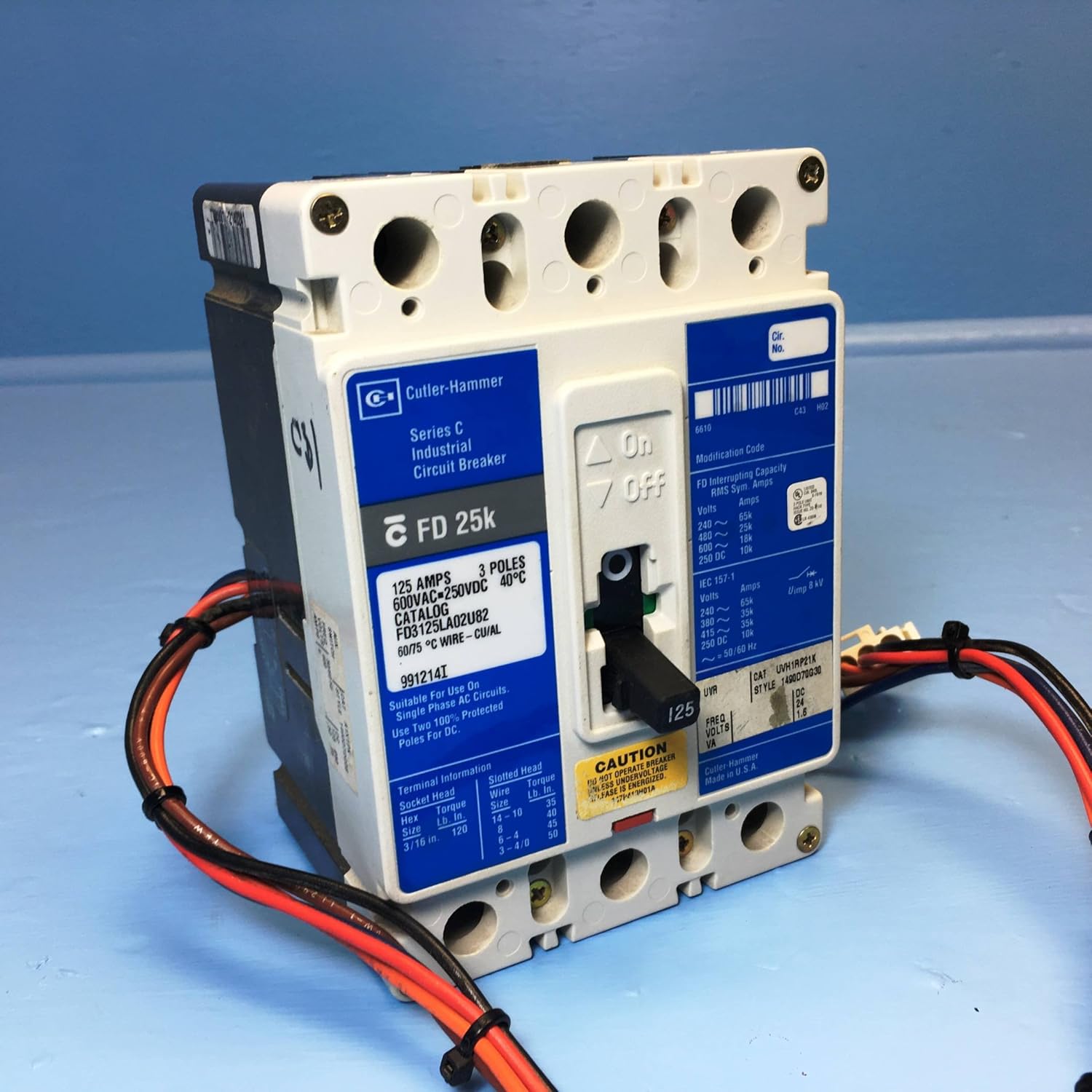 CH Cutler-Hammer FD3125LA02U82 125A Circuit Breaker w/Aux & UVR 600V 3P ...