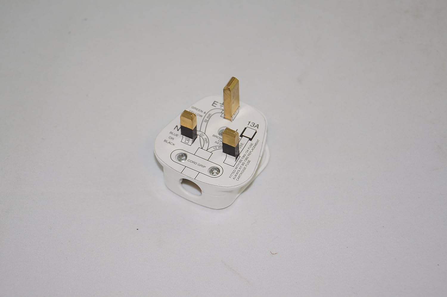 Generic 1 x 13 AMP UK FUSED 3 PIN PLUG IN WHITE: Amazon.co.uk: DIY & Tools