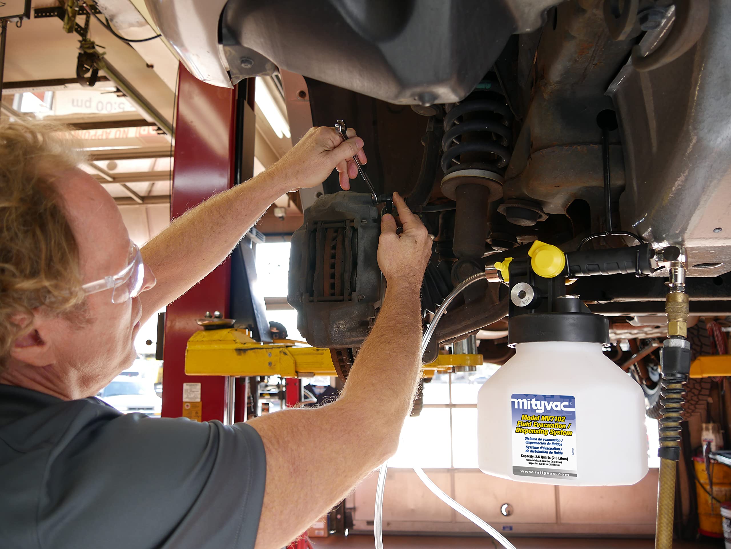 Mua Mityvac MV7840 Hydraulic Brake and Clutch Pressure Brake Bleeding ...