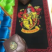 Amazon.com: Robe Factory Harry Potter Gryffindor House Crest Area Rug ...
