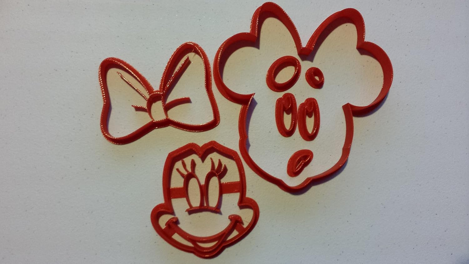 the Minnie Mouse Cookie Cutter Set (4 inch) top Baking Tools products ...