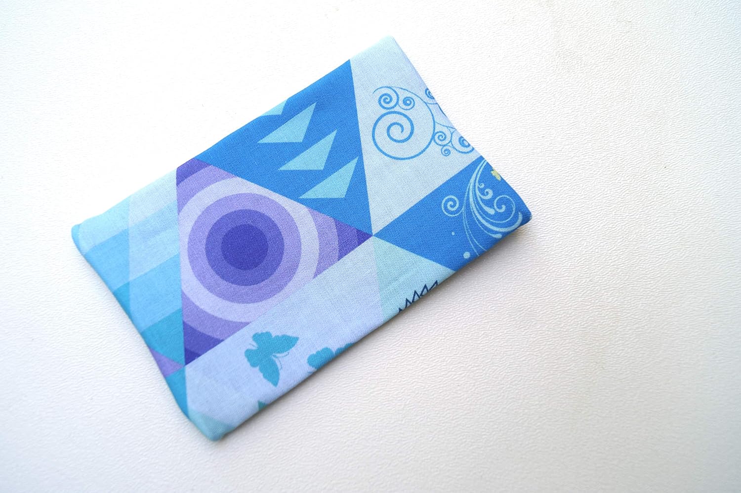 Amazon.com: Blue Fabric Travel Size Tissue Holder in Triangle Pattern ...