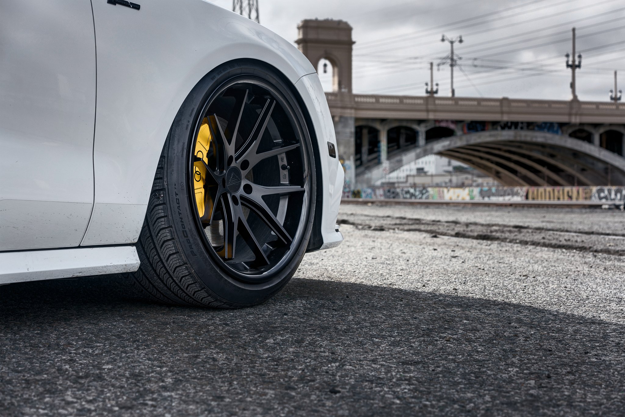 Mua 20" Inch Ferrada FR2 Matte Black/Gloss Black Lip Concave Wheels ...