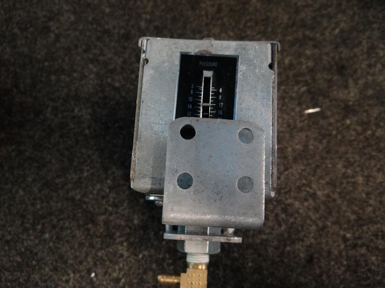 Johnson Controls P10BC-7C Pressure Control, 1 Stage, 1/8" Barbed: Hvac ...