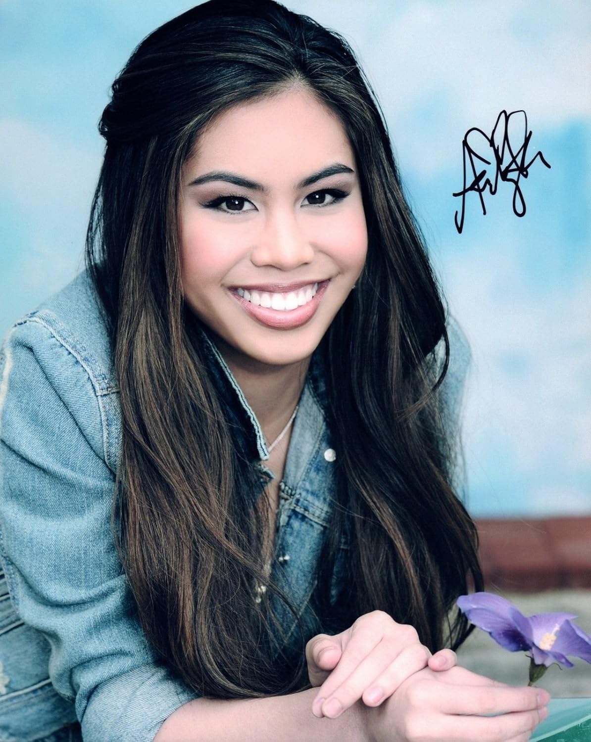 Ashley Argota’s Wiki Bio, Net Worth, Ethnicity, Boyfriend, Family