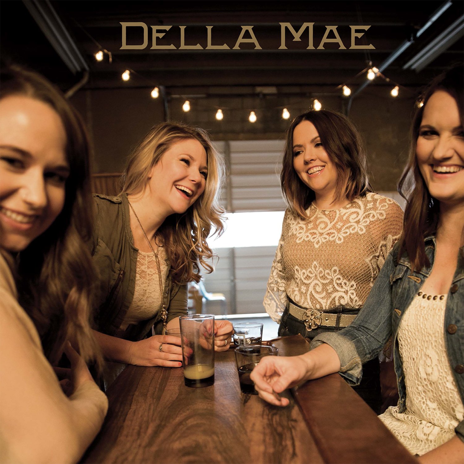 Della Mae - Della Mae [LP] - Amazon.com Music