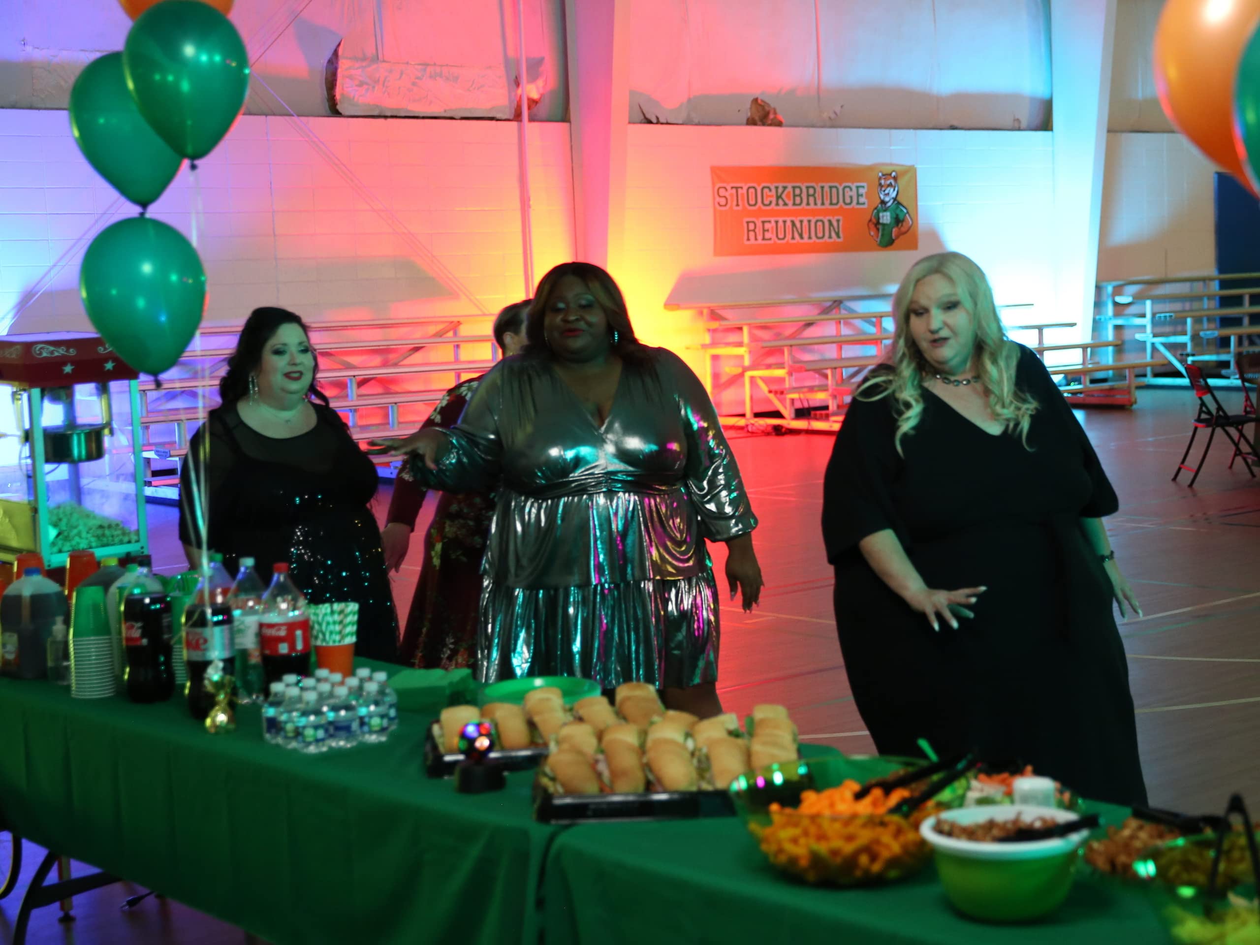 Watch 1000-Lb Best Friends - Season 1 | Prime Video