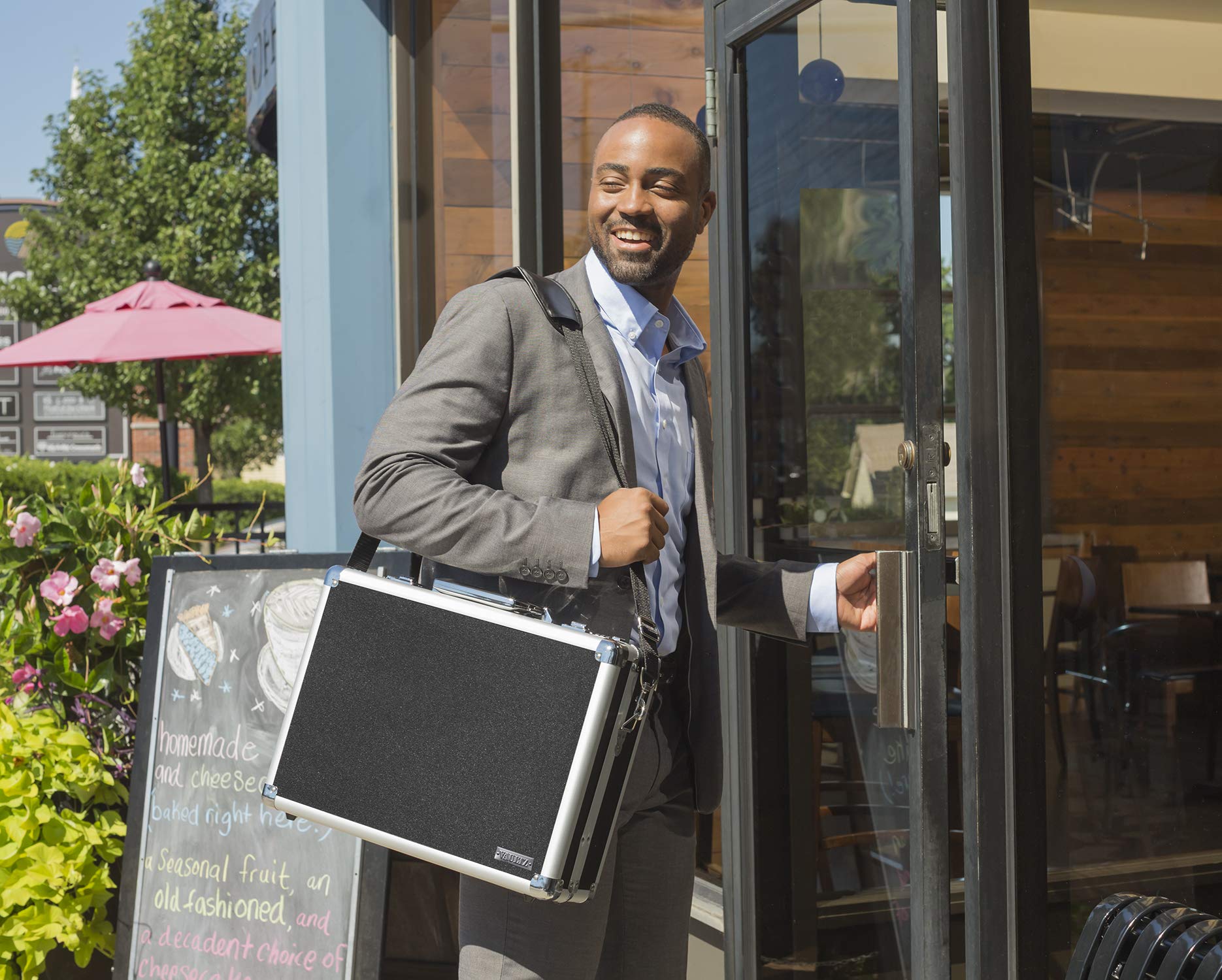 Mua Vaultz Locking Briefcase - 18 x 14.25 x 5 Inch Combination Lock ...