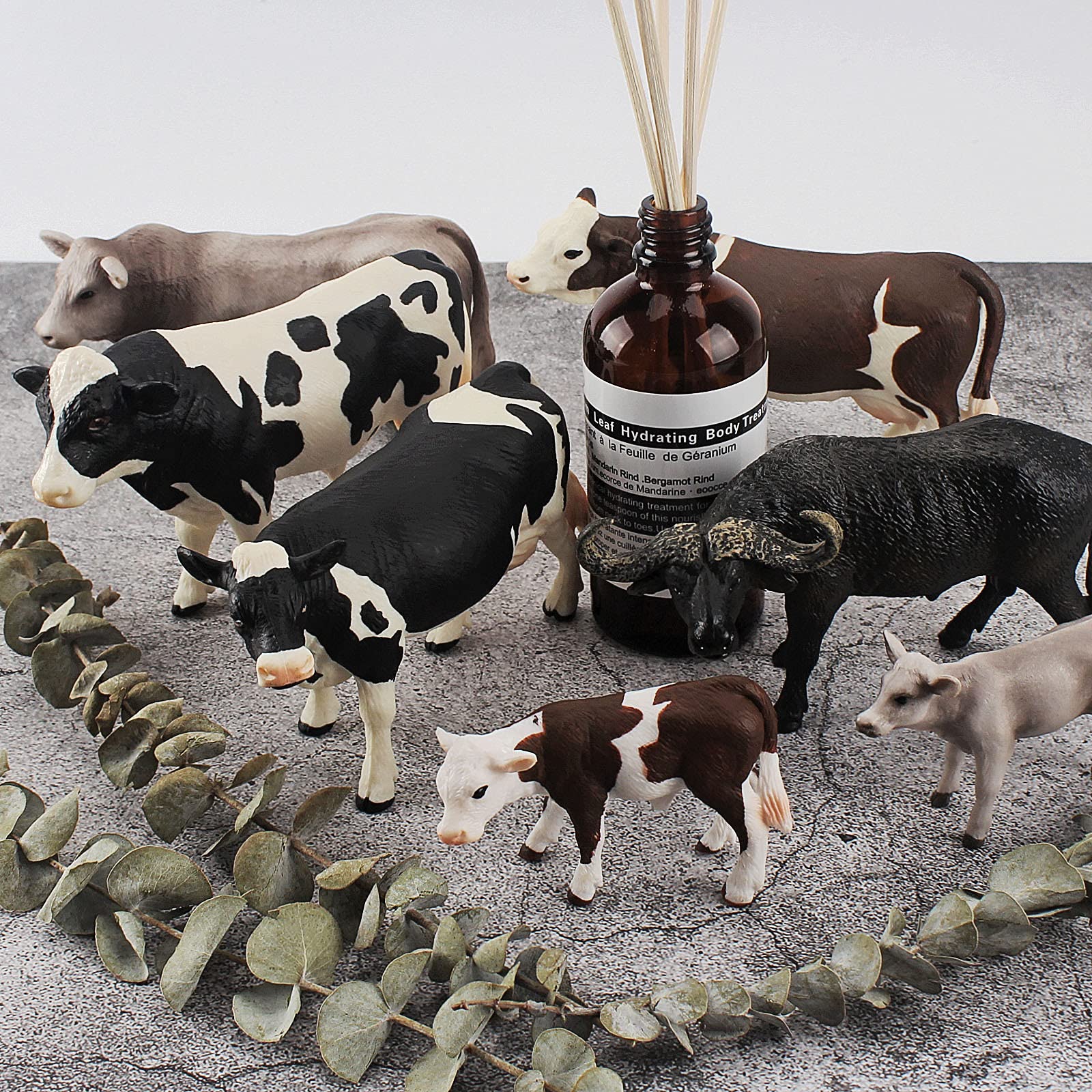 Mua LC JoyCre 7PCS Realistic Hereford Cows Toys Figures Set for ...