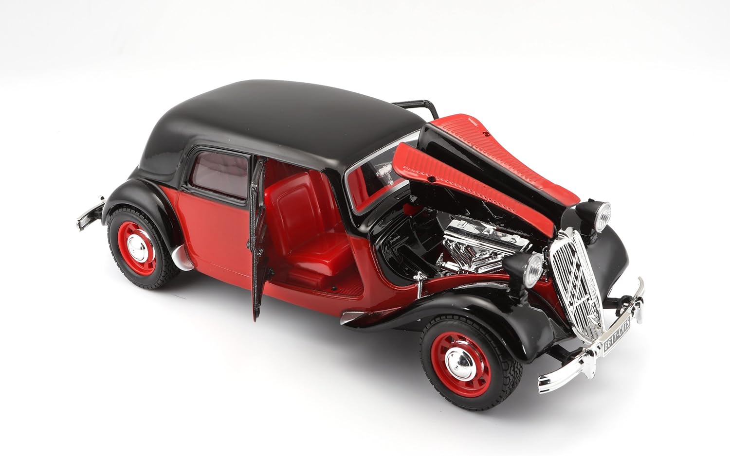 Bburago – 22017R – Miniature Vehicle – Scale Model – Citroën Traction ...