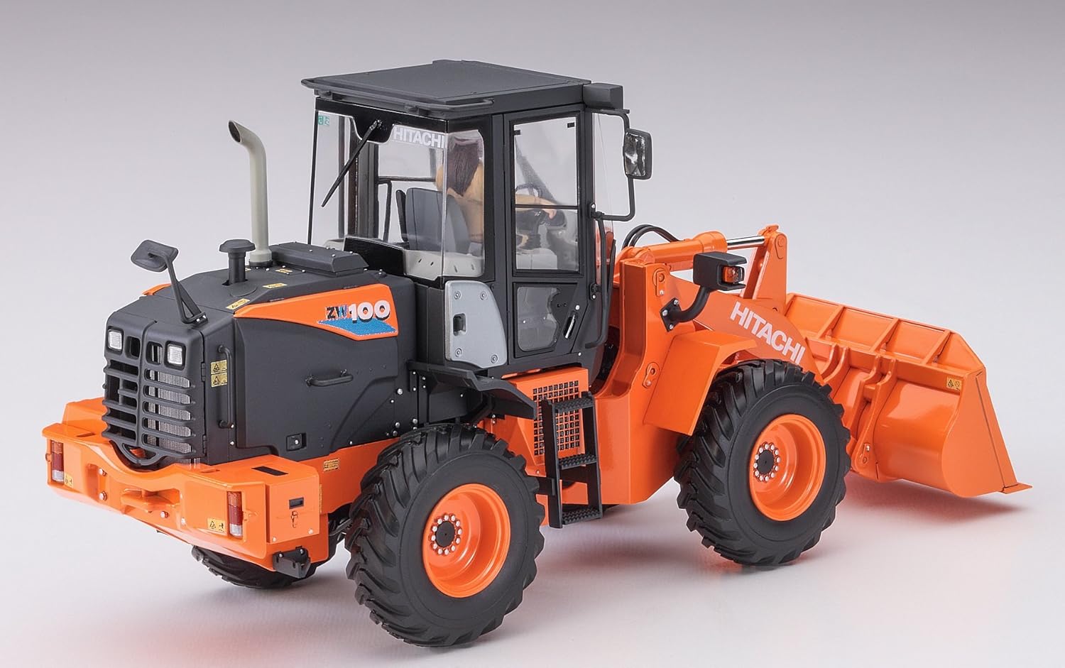 Hasegawa HWM04 1:35 Hitachi Wheel Loader ZW100-6, Multi – BigaMart
