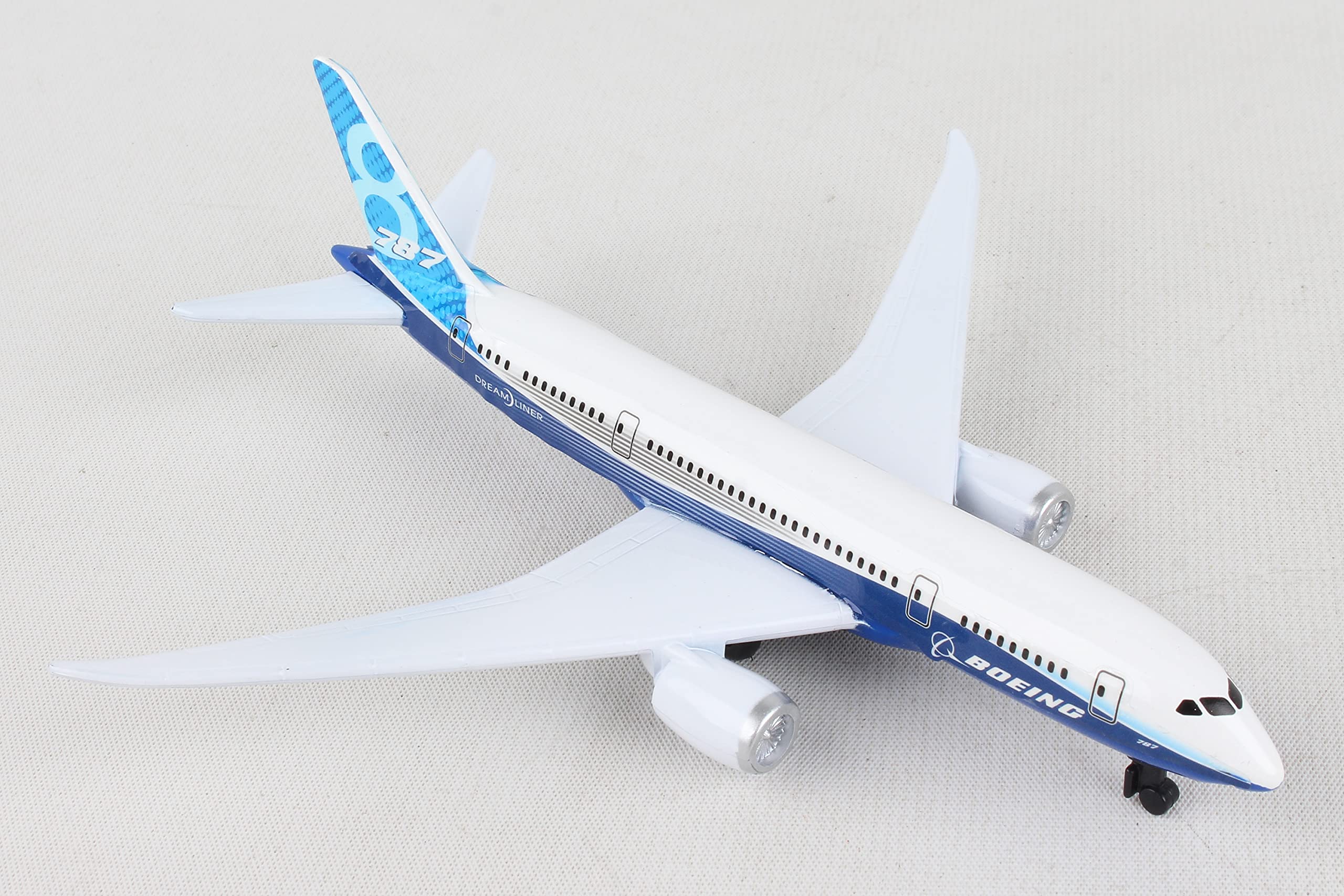 Mua Daron Boeing 787 Airport Playset with Die-Cast Metal Model Airplane ...