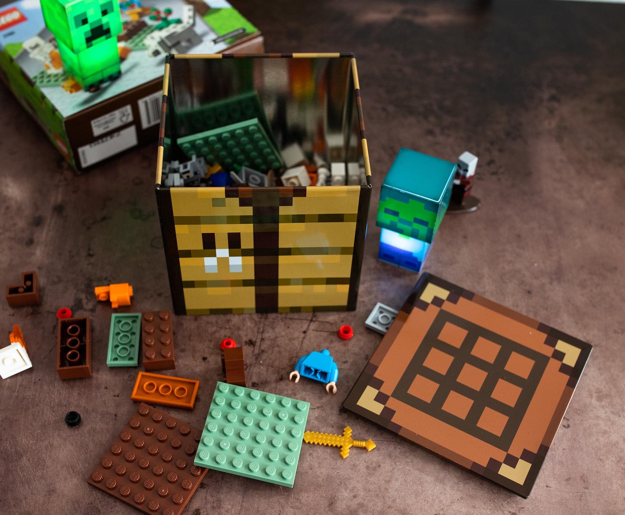 Mua Minecraft Crafting Table 4-Inch Tin Storage Box Cube Organizer with ...