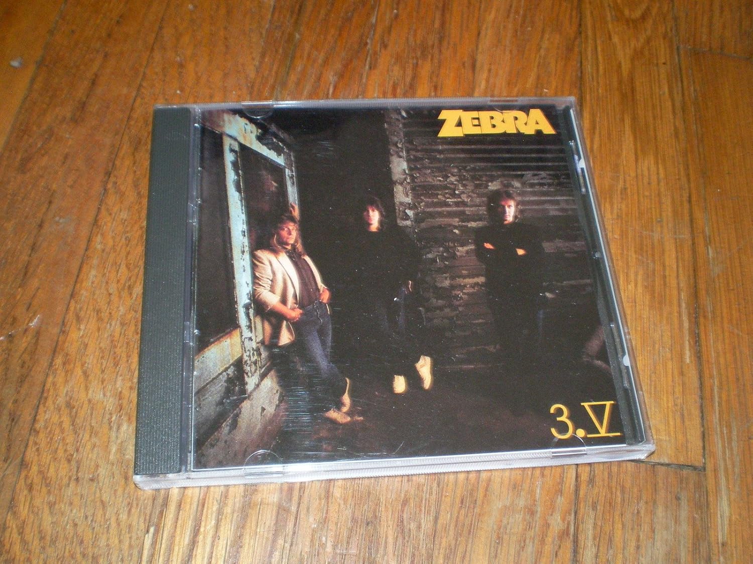 Zebra - 3.V - Amazon.com Music