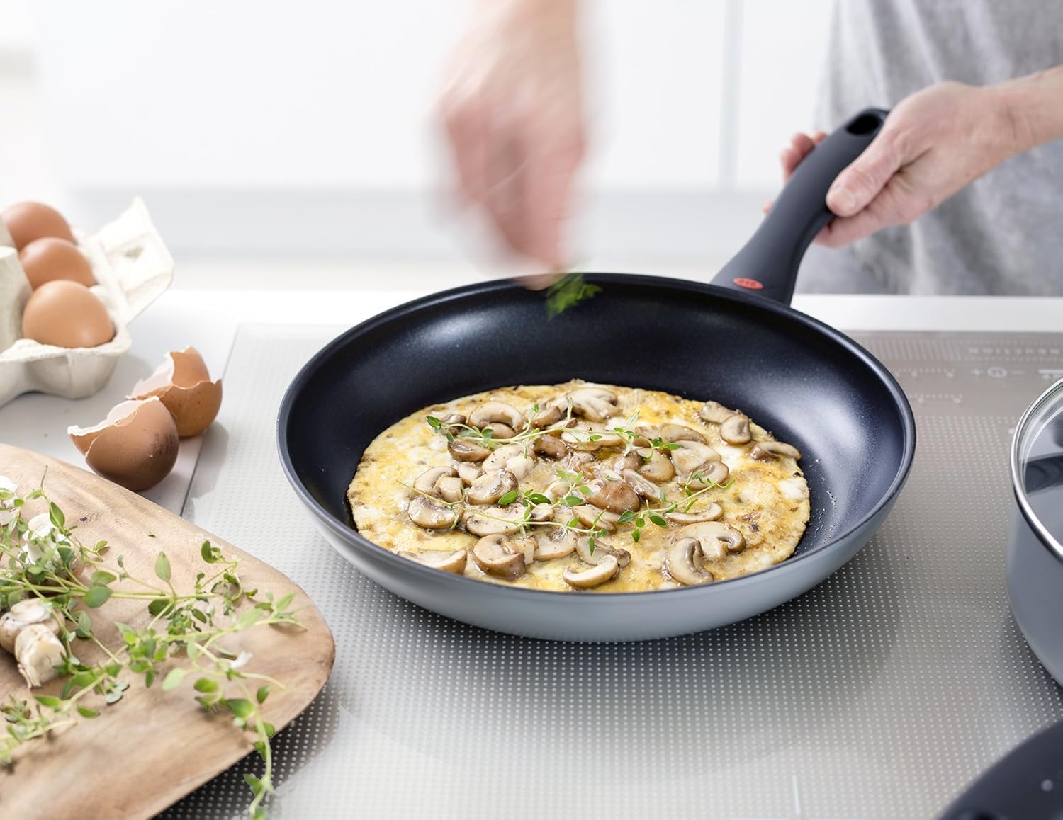 OXO Frying Pan, Non Stick Pan with Soft Touch Handle – Induction & Oven ...