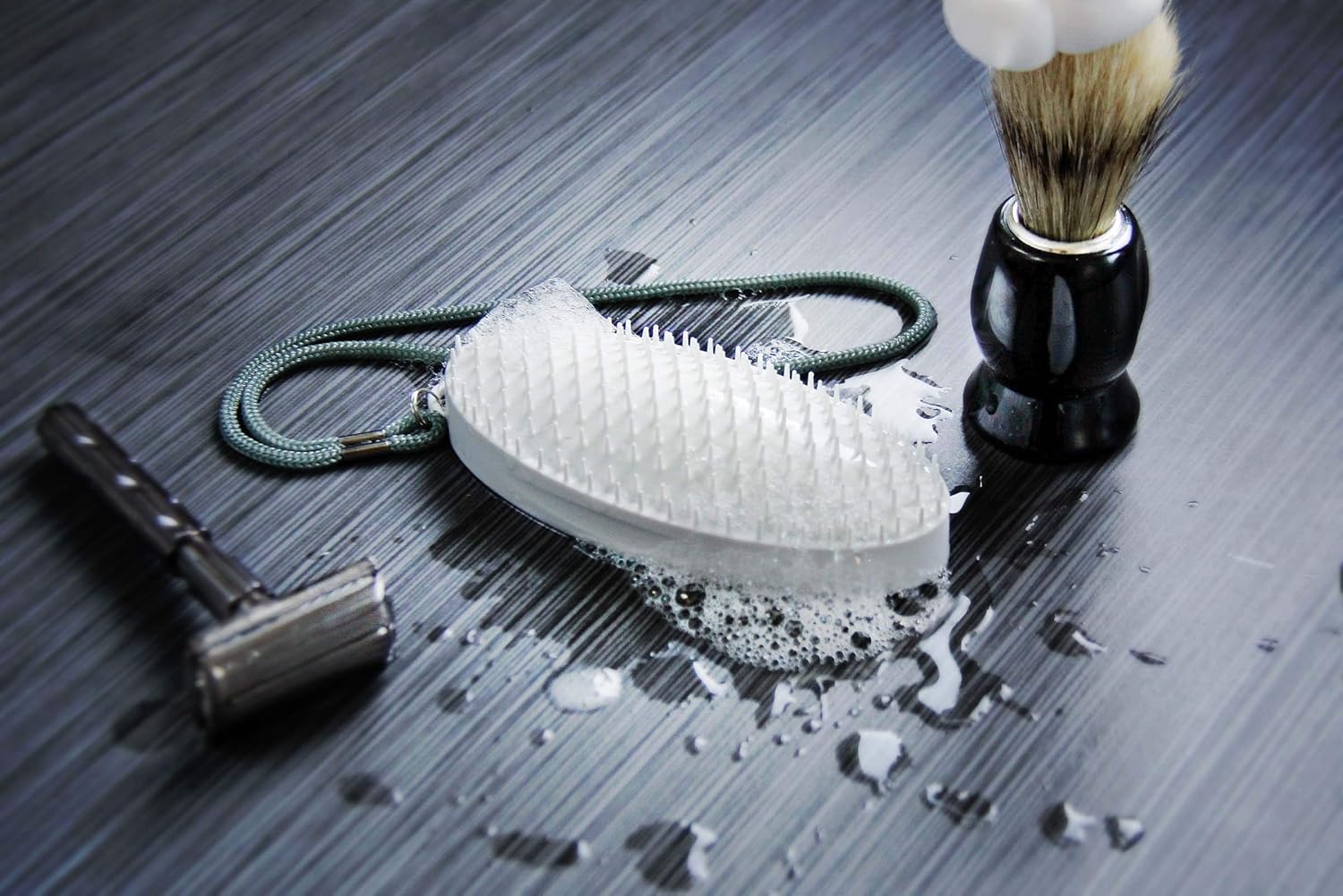 WIZKER Razor Bump Treatment Exfoliating Ingrown Hair Brush, Waxing ...