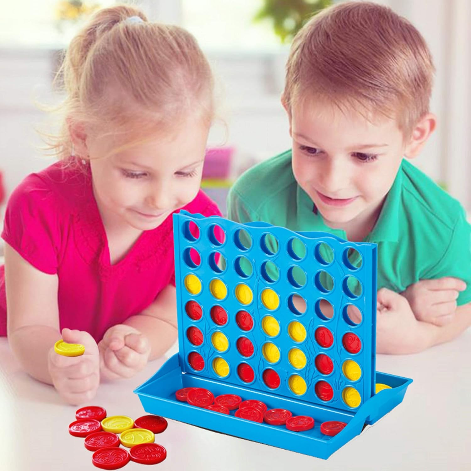 Line up & Connect 4 family game – TRAVEL version, small and portable. Line up 4 to win – BigaMart