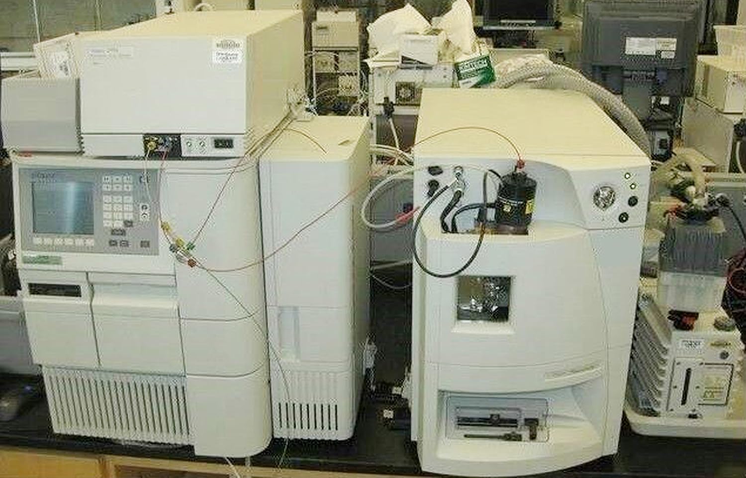 Waters LC/MS: Micromass ZQ Mass Spectrometer, Alliance 2795HT, 2996 PDA ...