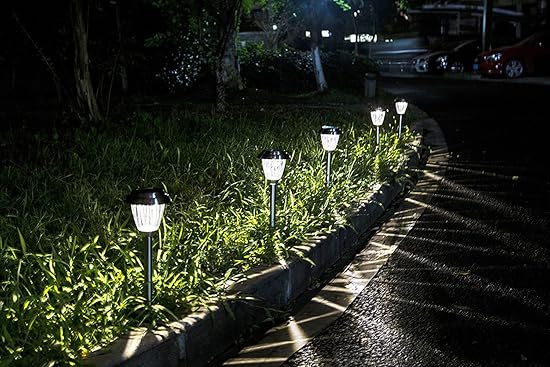 10 Best Solar Path Lights in 2021 - ecotality.com