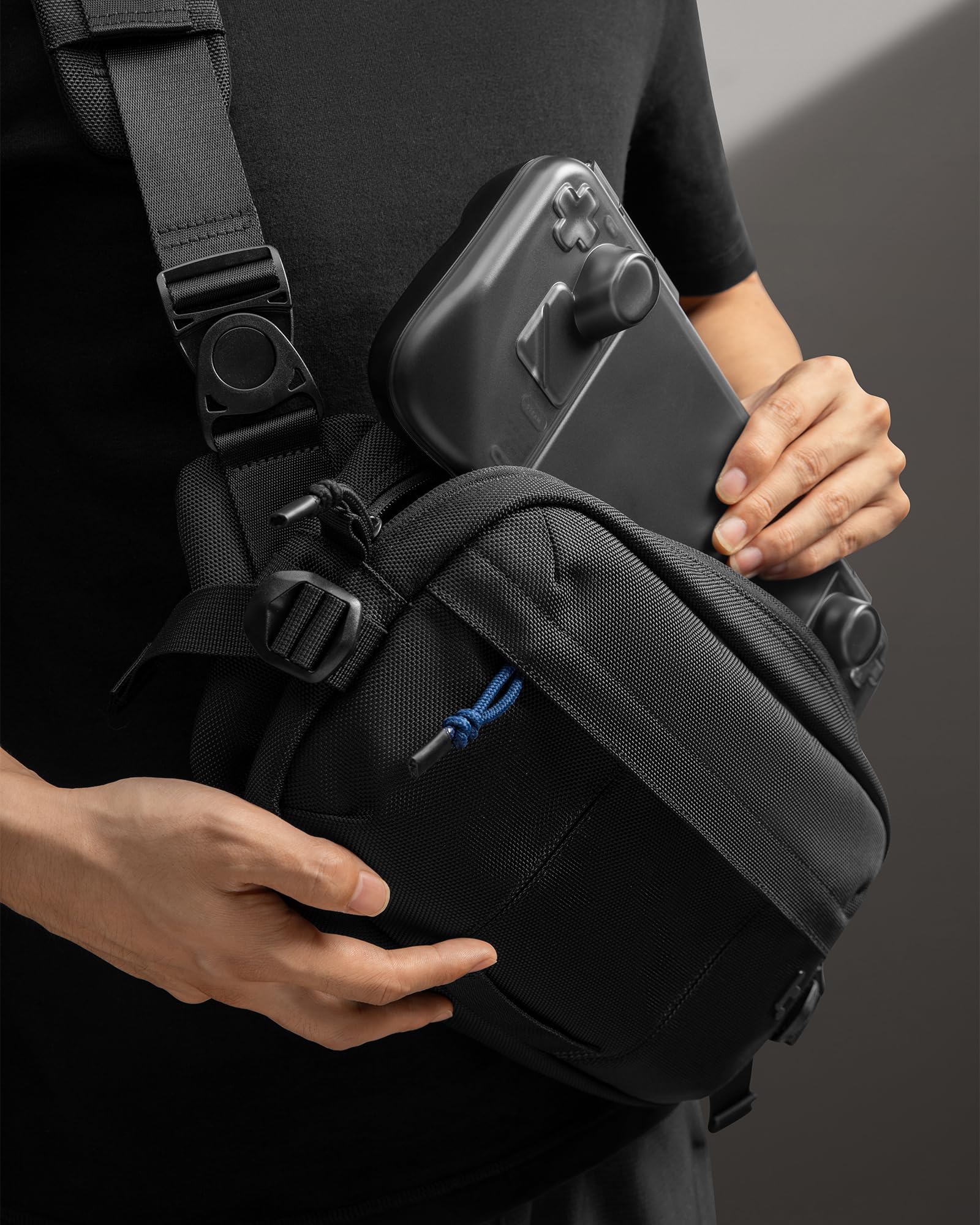 Mua tomtoc 5.5L Sling Bag, Crossbody Bag for Men, Carry Chest Daypack ...