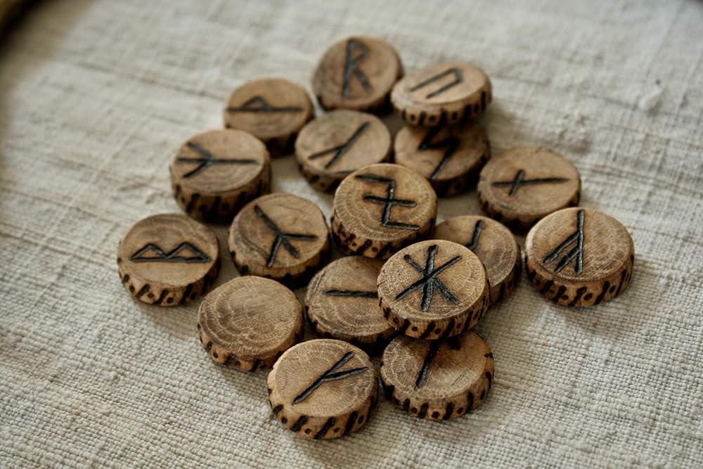 .:ARMANEN OAK RUNIC SET:. Rune Armanen in Legno di Quercia Handmade ...