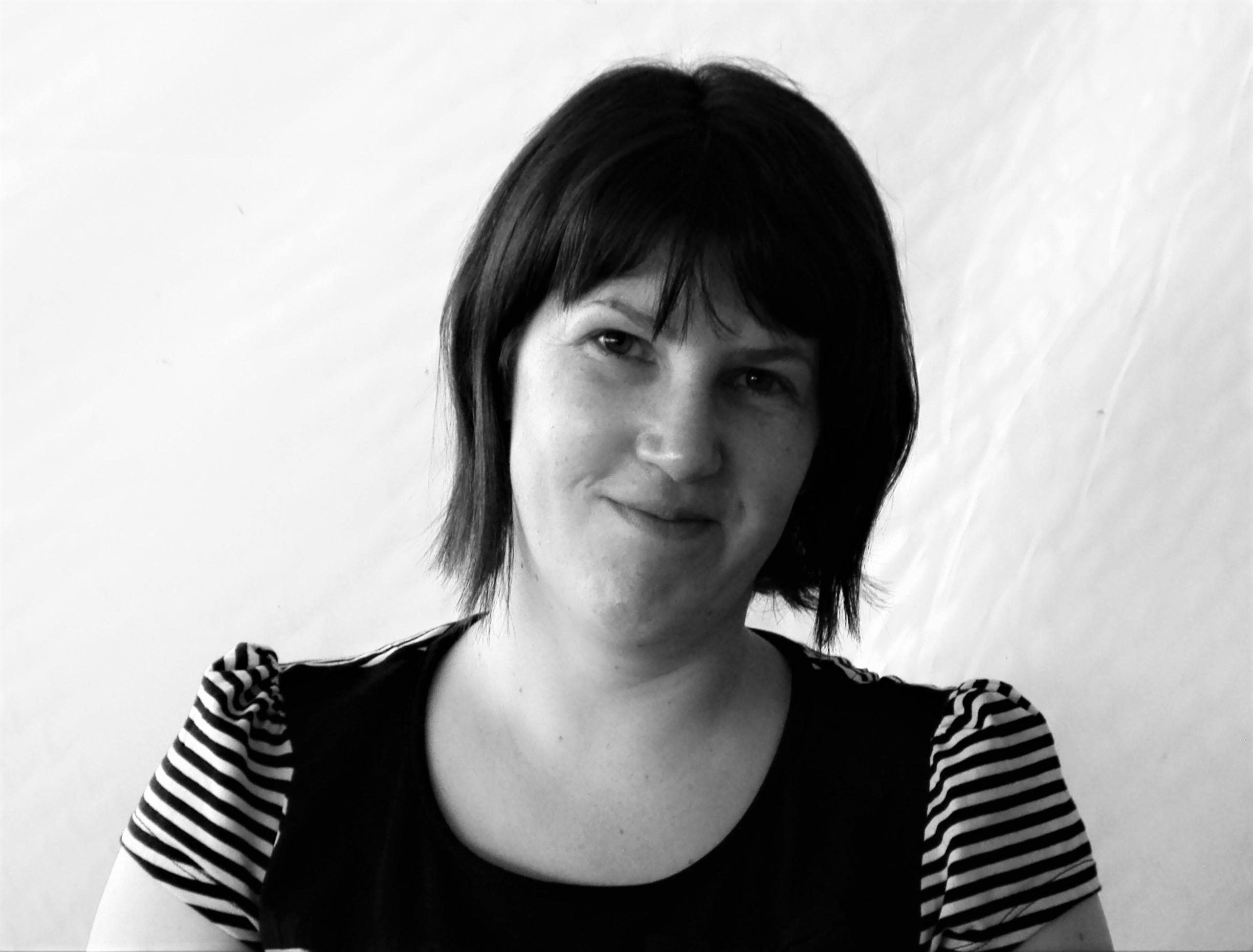 Lisa Hartley – Audio Books, Best Sellers, Author Bio | Audible.com