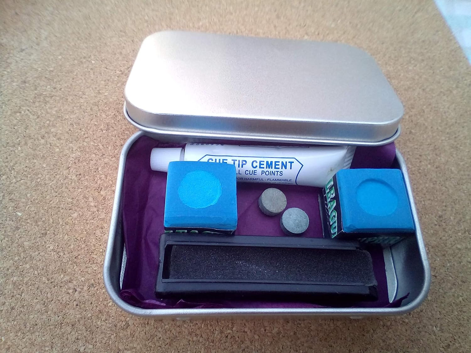 SNOOKER POOL CUE TIP REPAIR KIT IN TIN STORAGE BOX: Amazon.co.uk ...