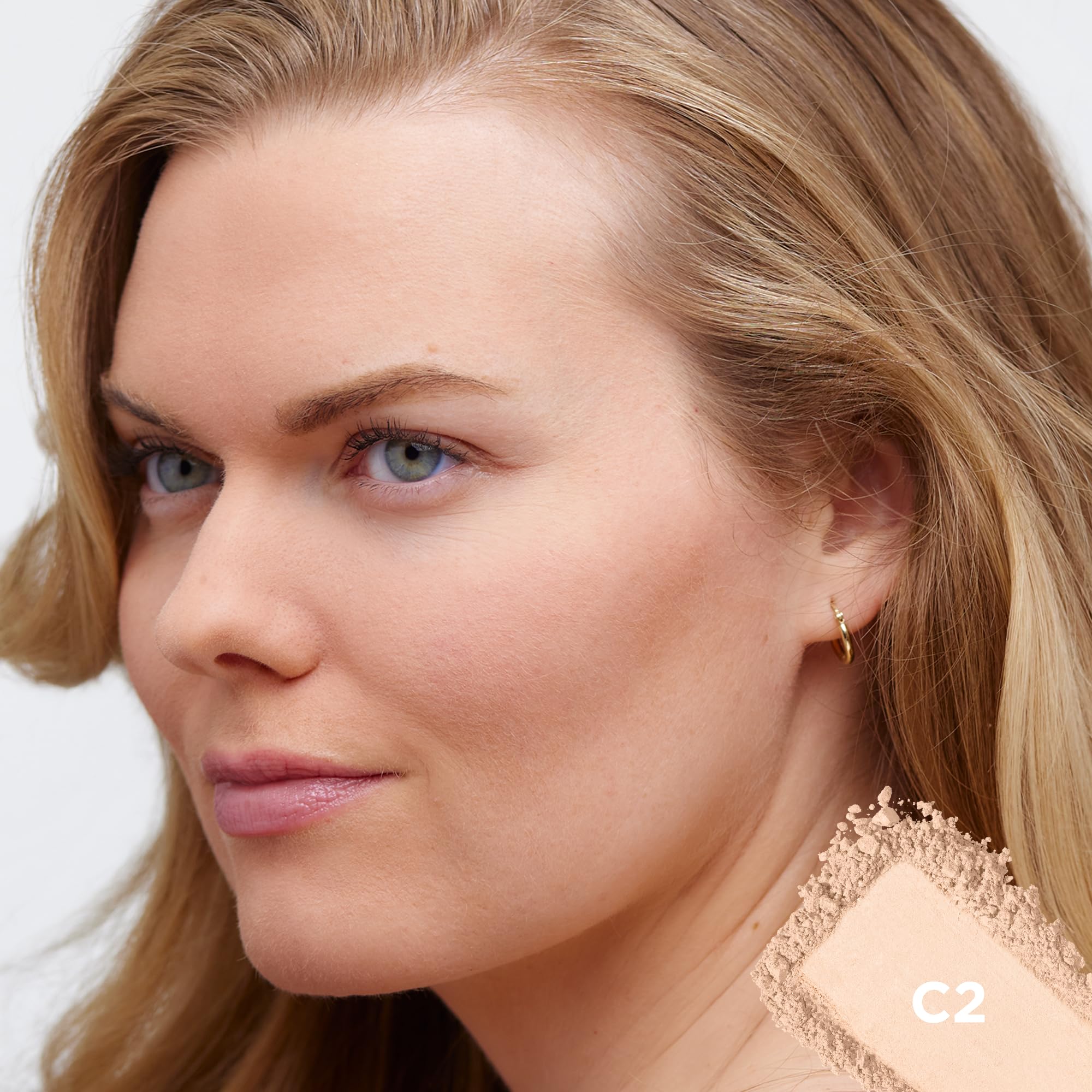 Mua True Match Super Blendable Oil Free Foundation Powder, C2 Light, O ...