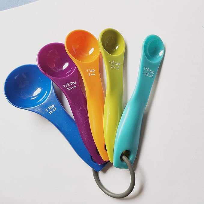 BeeSpring Kitchen Classic Plastic Color Decorative Measuring Spoons Set ...