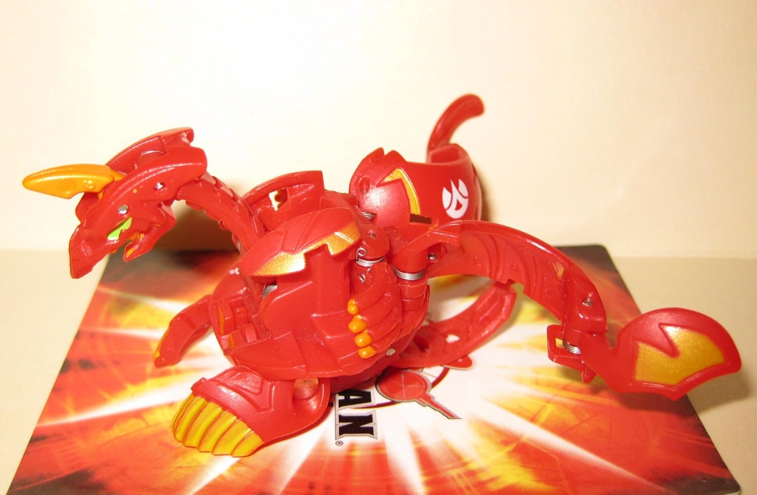 Viper Helios Bakugan