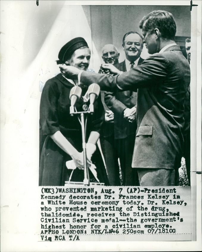Amazon.com: Vintage photo of Frances Oldham Kelsey: Entertainment ...