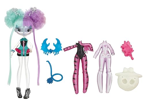 Novi Stars Invasion Anne Arctic Doll: Amazon.co.uk: Toys & Games