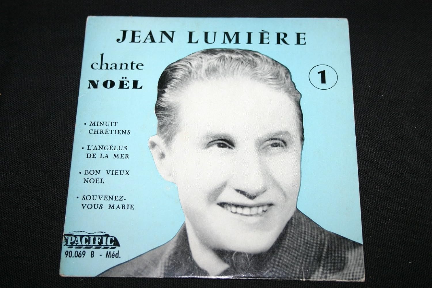 Jean Lumière chante Noël / EP 45T 7": Jean Lumière: Amazon.fr: Musique