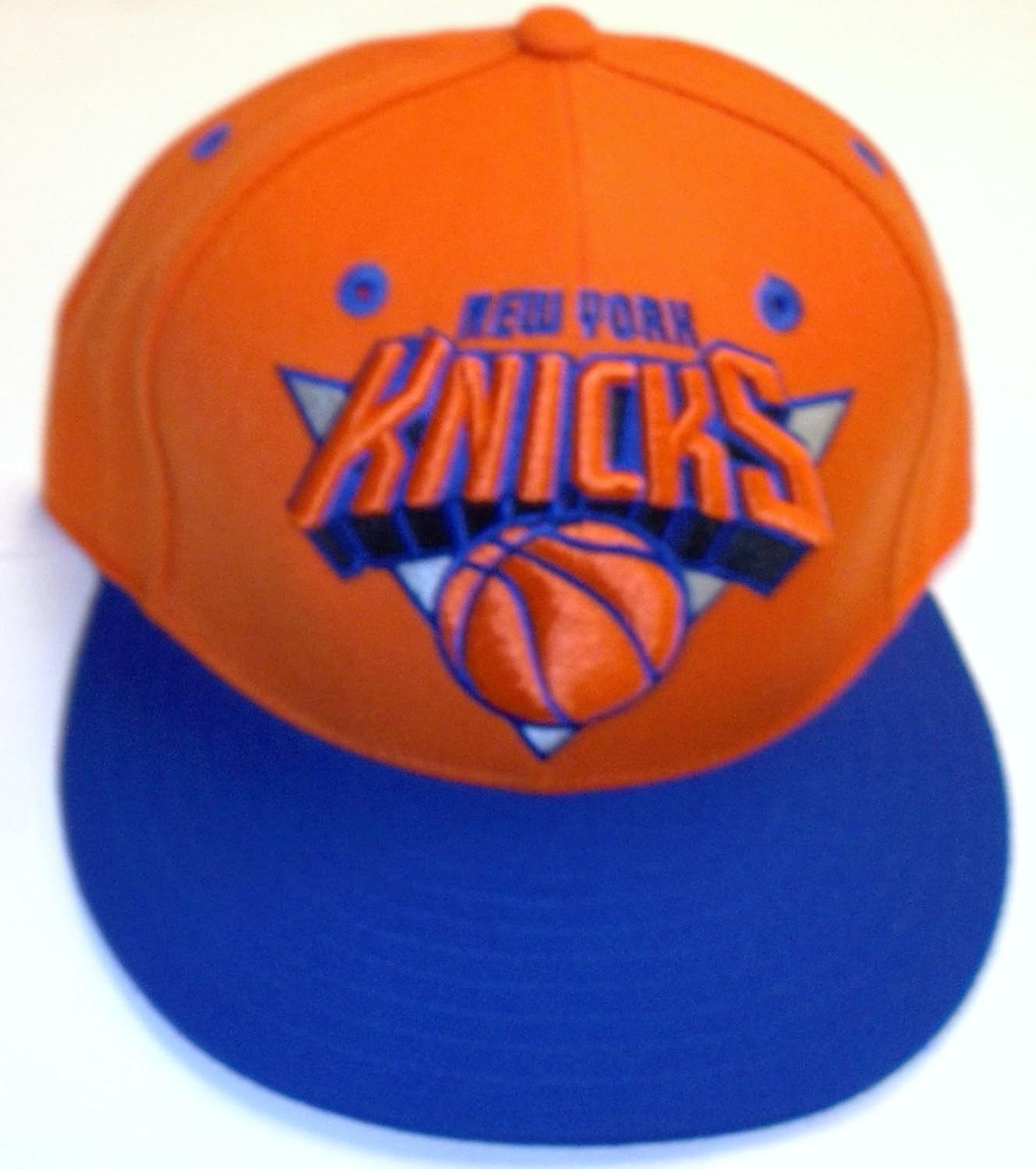 Amazon.com : adidas New York Knicks Fitted Hat Size 7 3/8 - TR02M ...