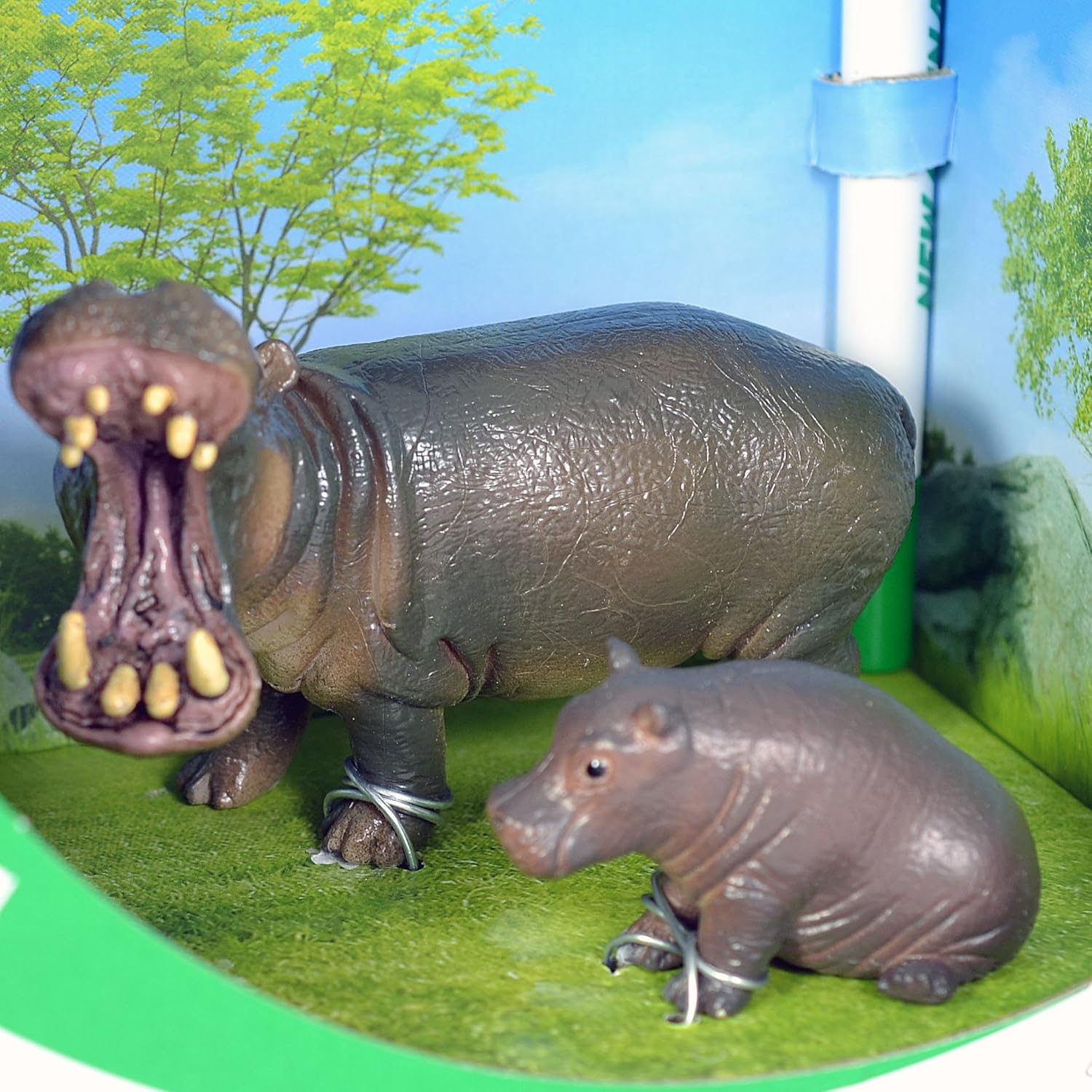 BW & H Animal Kingdom Wild Life set of 2 Hippo Action Figures Realistic ...