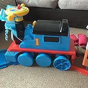 Thomas & Friends Battery Operated Train and 22 piece Track Set: Amazon ...