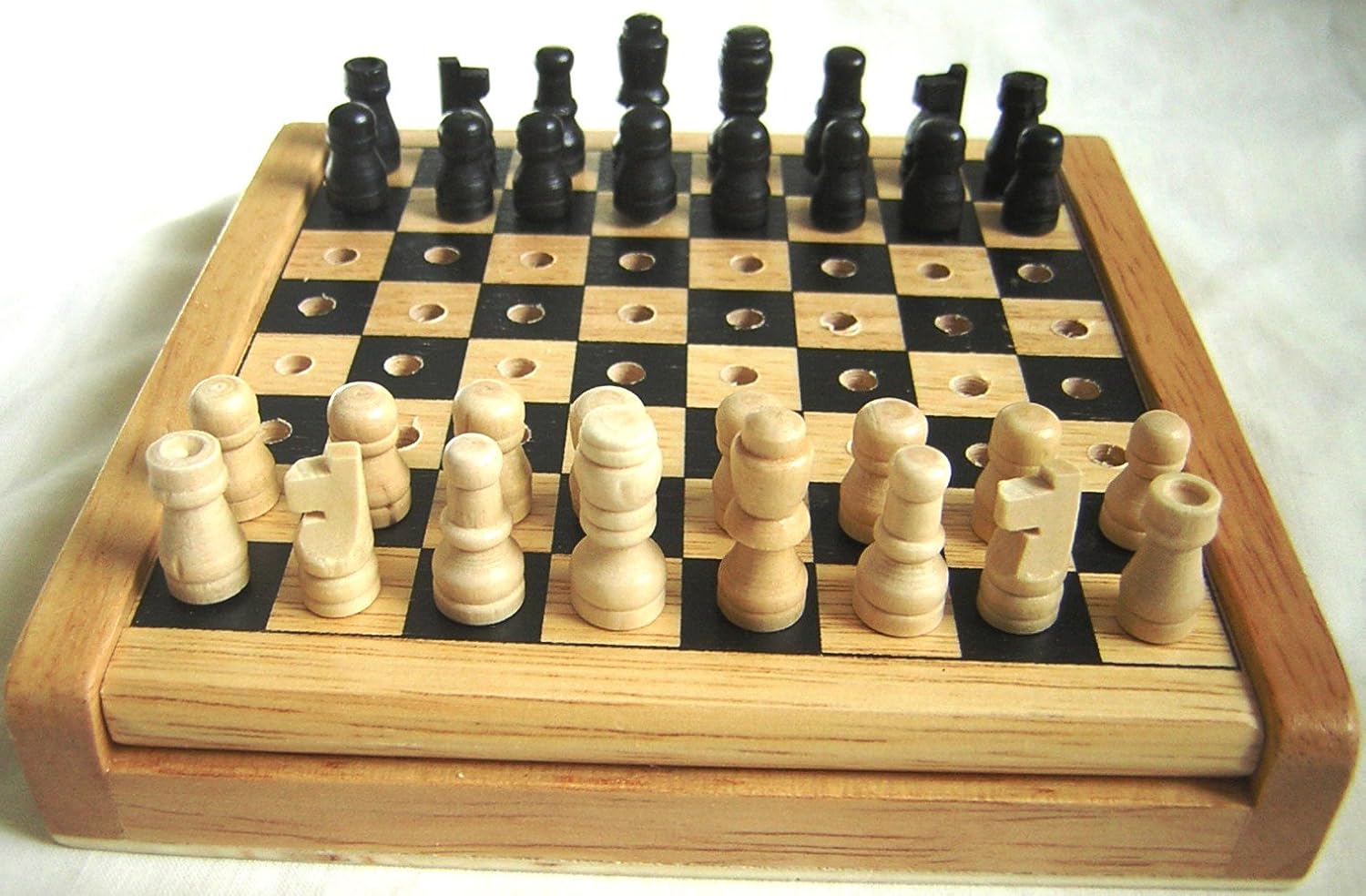 CHESS SET. WOODEN. PEGGED PIECES. 12cm.: Amazon.co.uk: Toys & Games