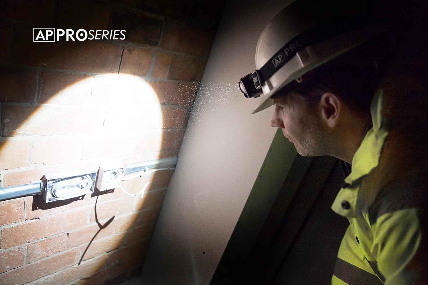 Pro Series 150 Lumens IR Sensor HeadTorch 3AAA – BigaMart