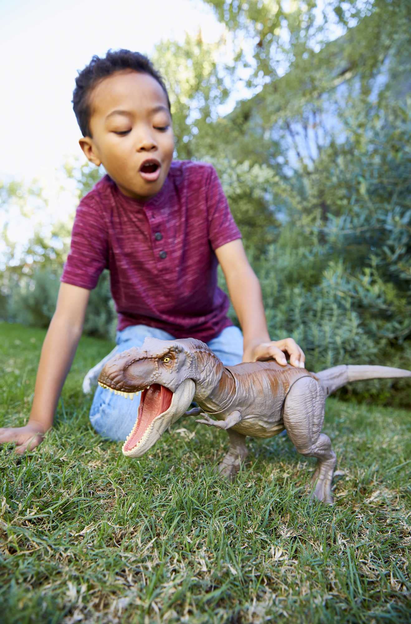 Mua Jurassic World Bite & Fight Tyrannosaurus Rex Dinosaur Toy, Dino ...