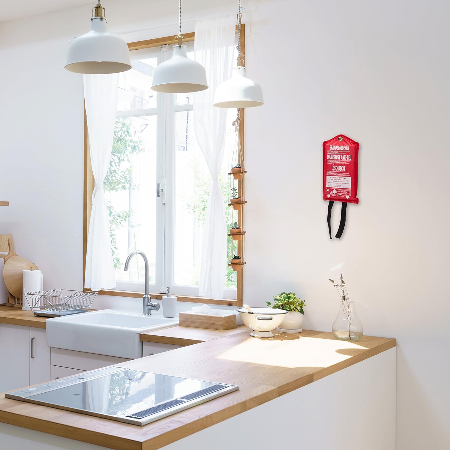 Smartwares BBD130 Fire blanket – 1 x 1 meter – Fast use – BigaMart