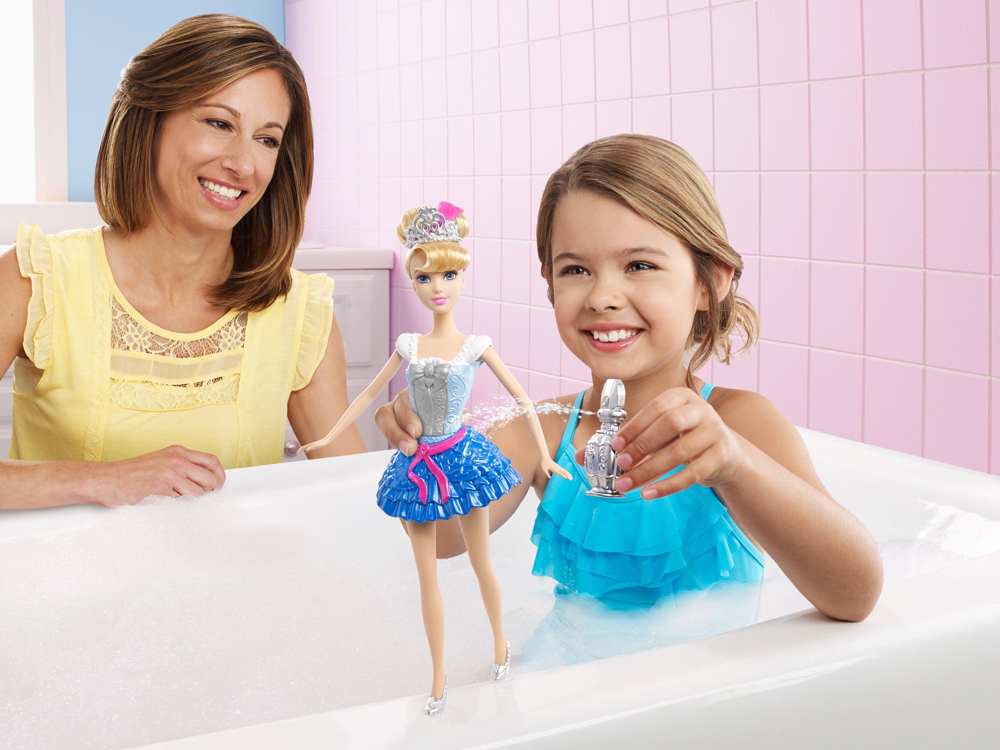 Mua Mattel Disney Princess Bath Cinderella Doll trên Amazon Mỹ chính ...