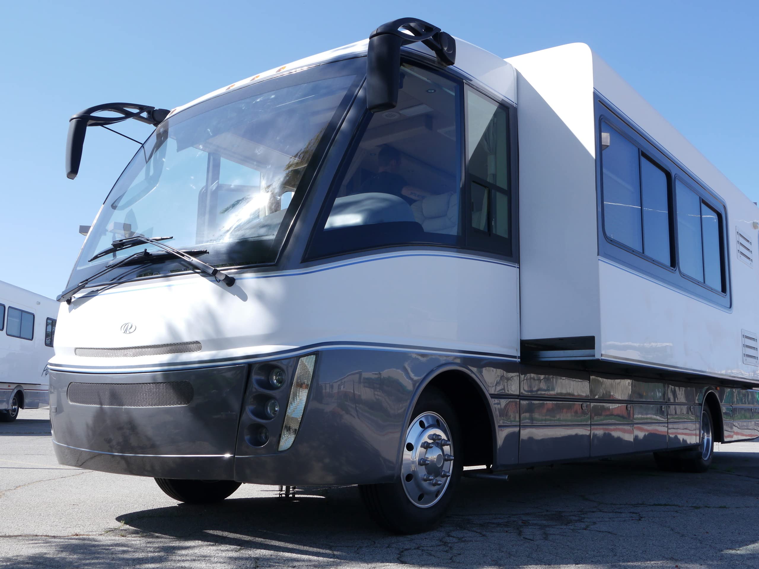 Watch Extreme Rvs - Season 1 | Prime Video