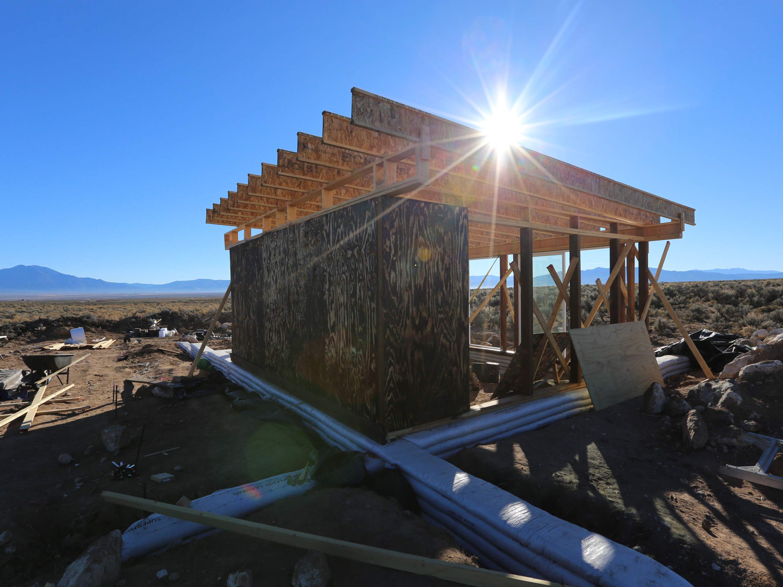 Watch Building Off The Grid (Specials) - Season 3 | Prime Video