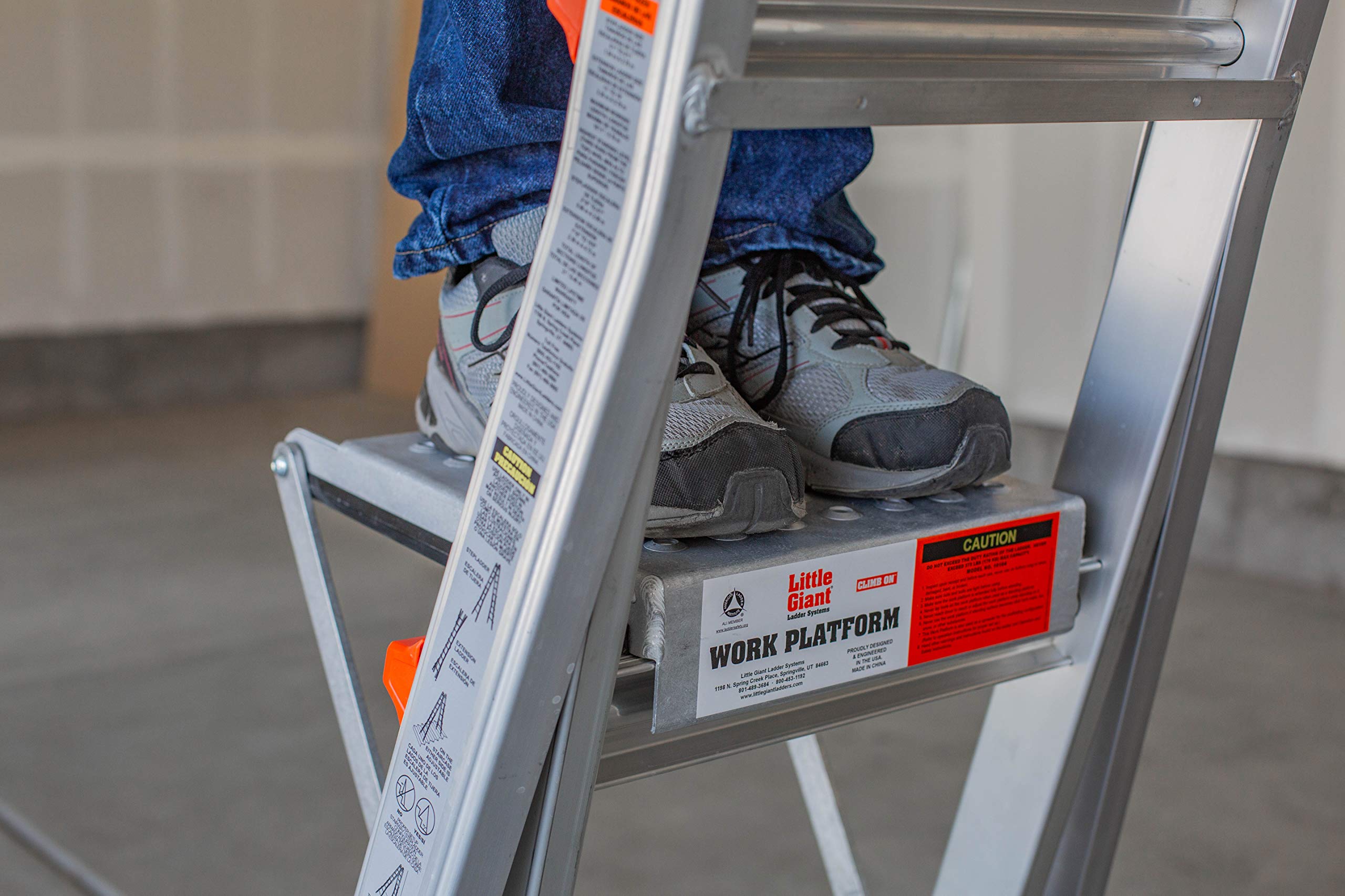 Little Giant Ladder Systems 10104 375-Pound Rated Work Platform Ladder ...