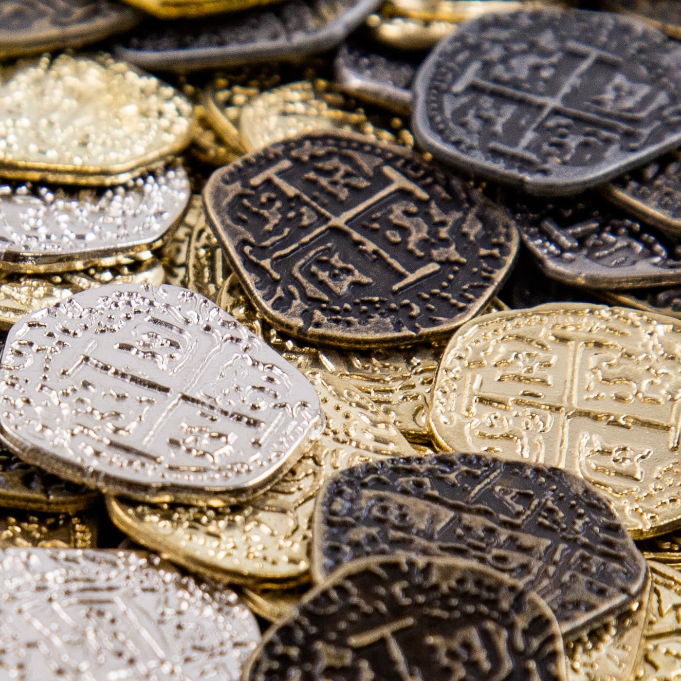 Mua スペインダブロン金貨のレプリカ 30個 メタルコイン 海賊コイン ゴールドとシルバー ファンタジー 海賊の宝物 trên Amazon ...