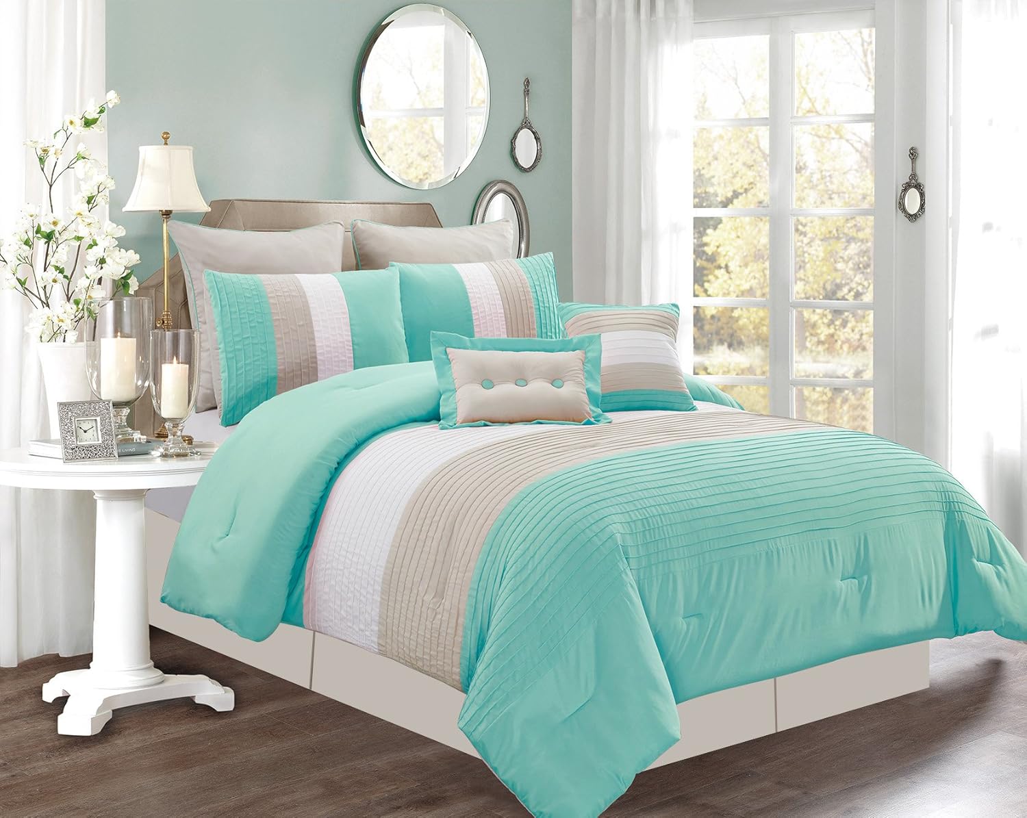 White And Turquoise Bedding