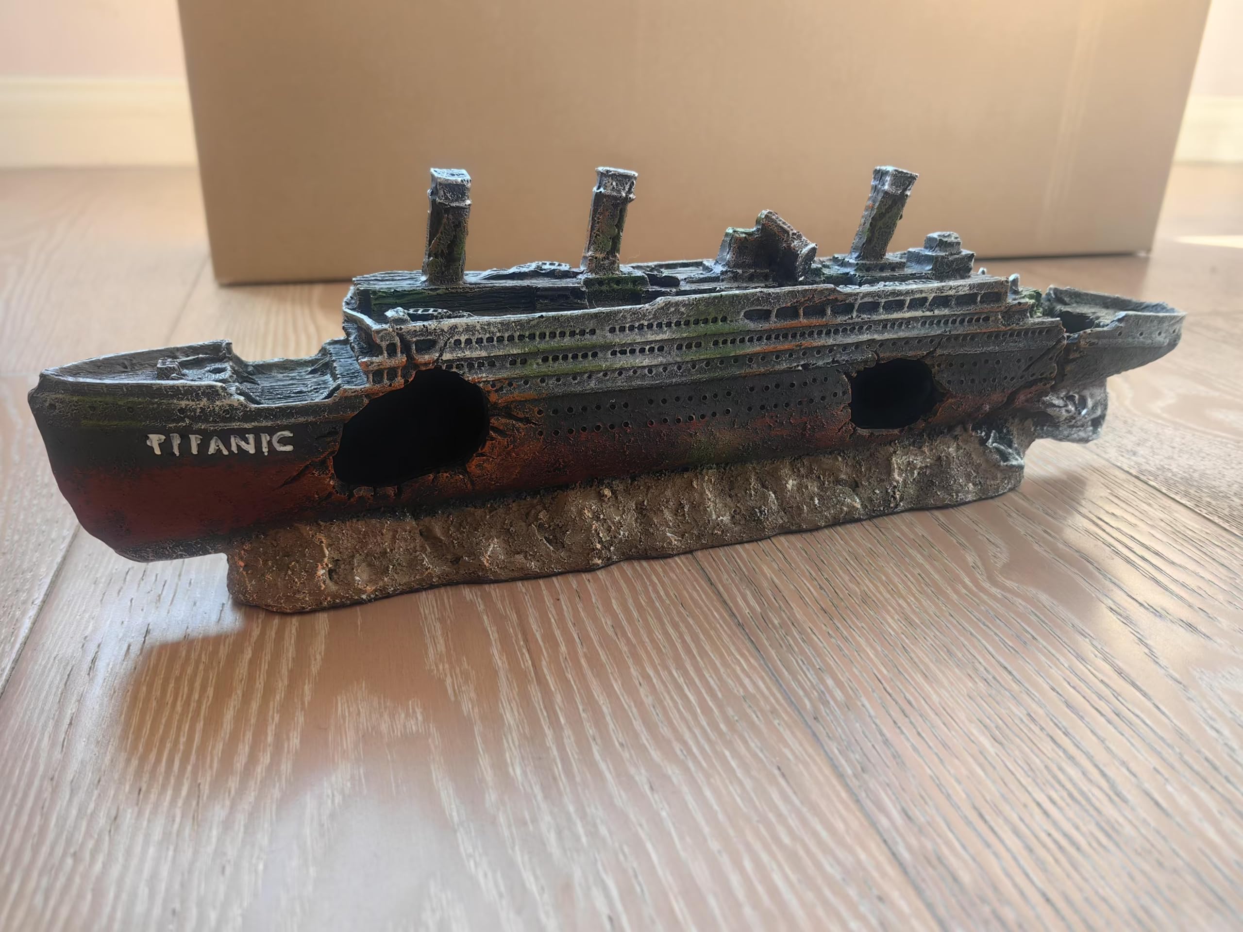 Ulifery Titanic Aquarium Boat Shipwreck Sunken Pirate Ship Resin Fish ...