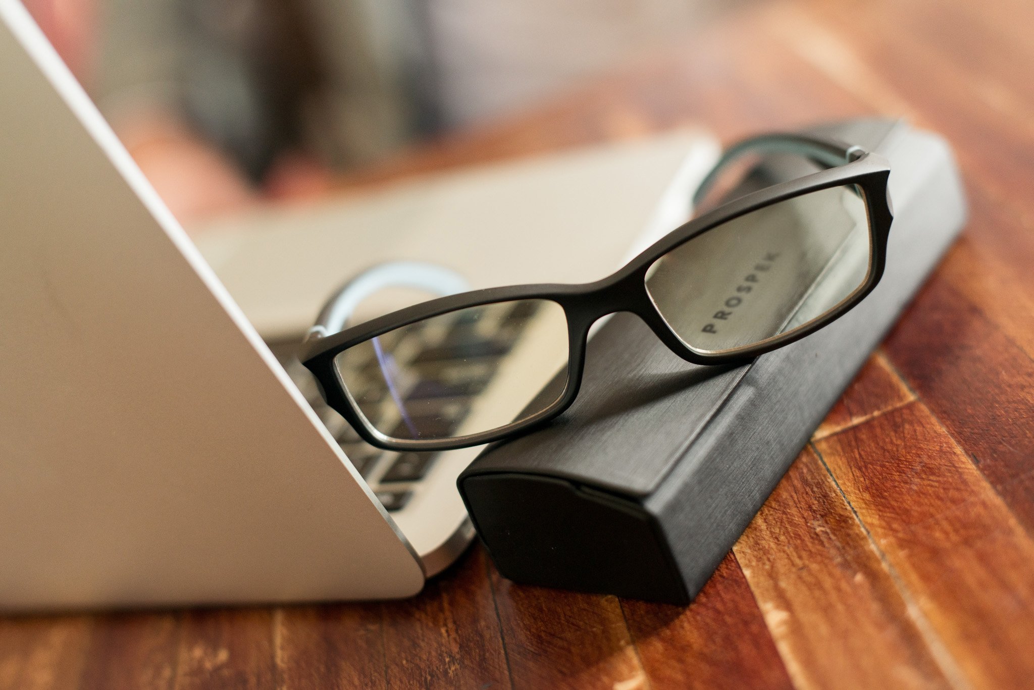 PROSPEK Blue Light Blocking Glasses Computer Glasses Peak Anti