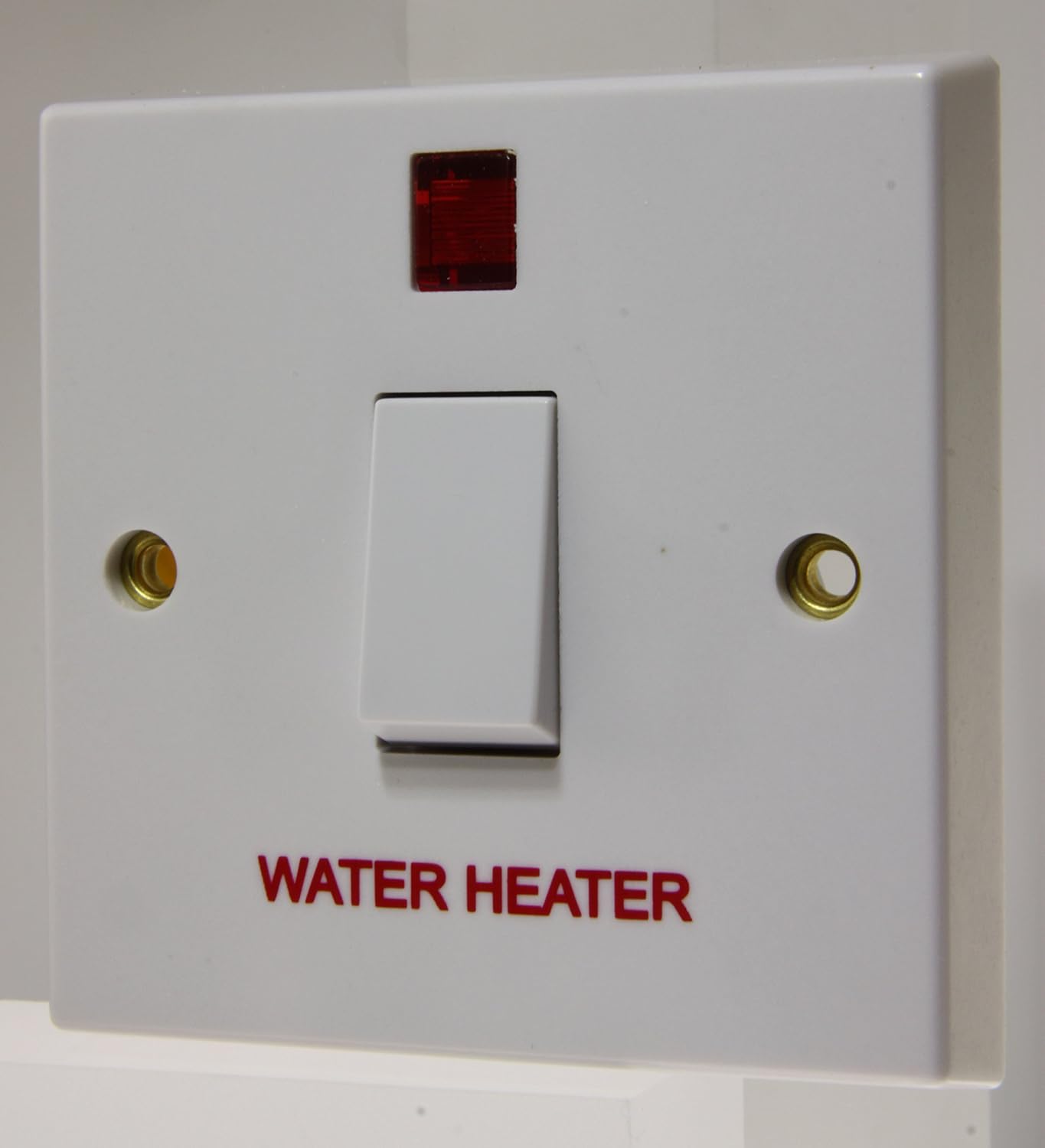 Volex – VX1060WH – 20a White Moulded Double Pole Switch + Neon Marked ...